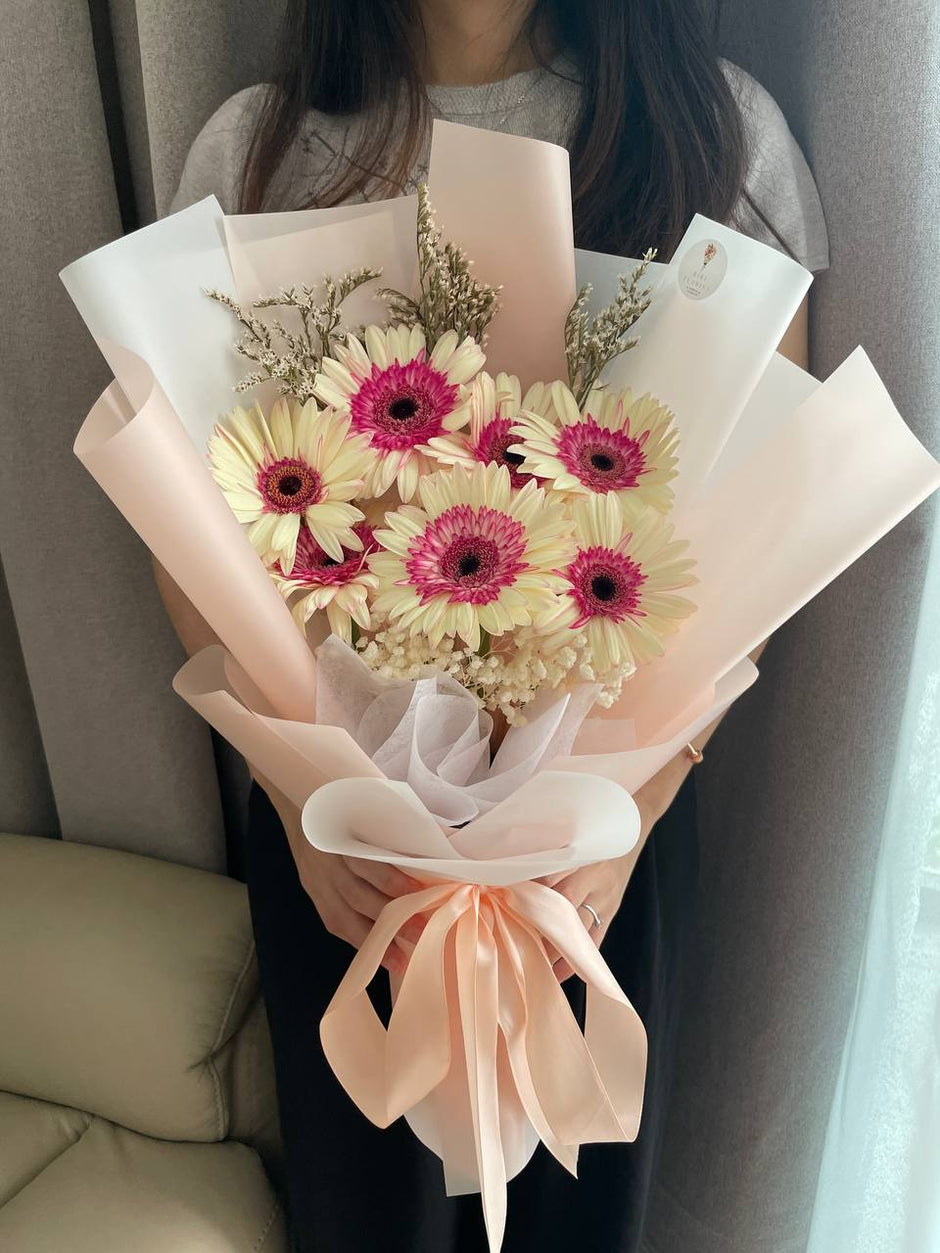 Fresh Flowers Bouquet – KIKI Florist